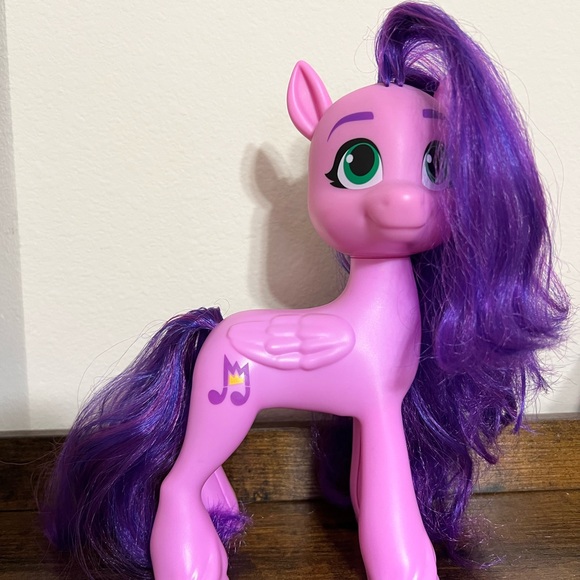 Toys | My Little Pony G5 Pipp Petals Unicorn Party Figure Brushable ...